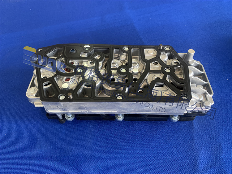 ZF TRAXON Automatic Transmission Parts VALVE BLOCK 0501 330 550 - Buy ...